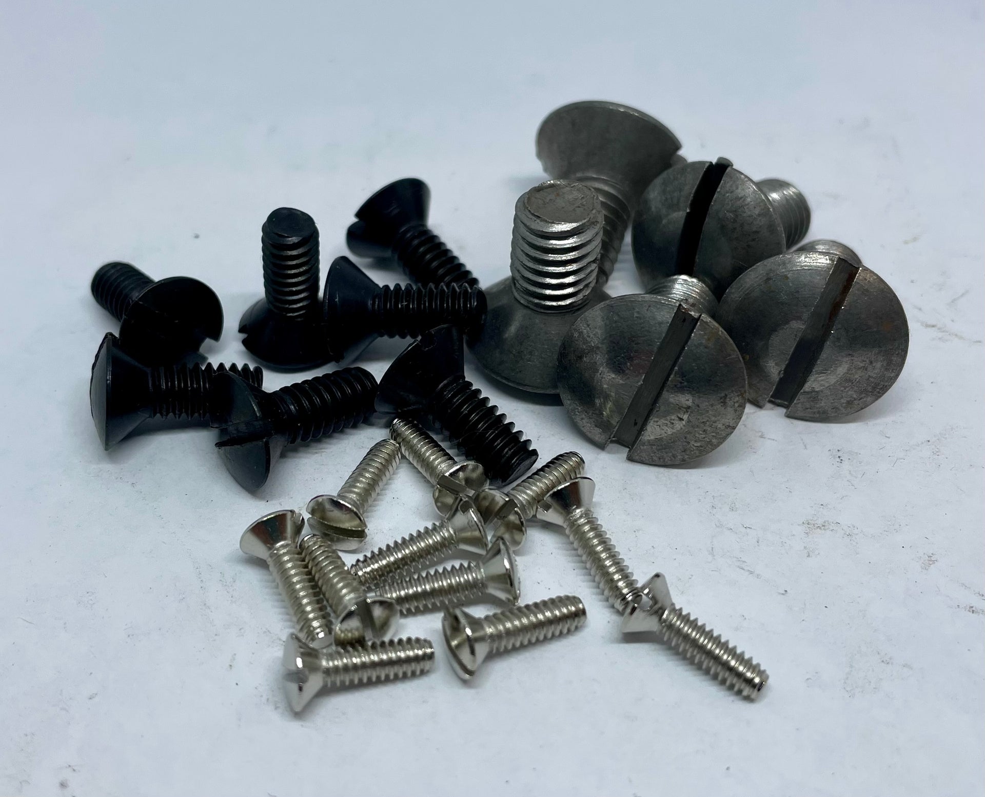Slotted Oval Head Machine Screws – Blacksmith Bolt & Rivet Supply